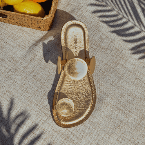 New Moon Toe Ring Sandal in Gold Online | Bernardo 1946